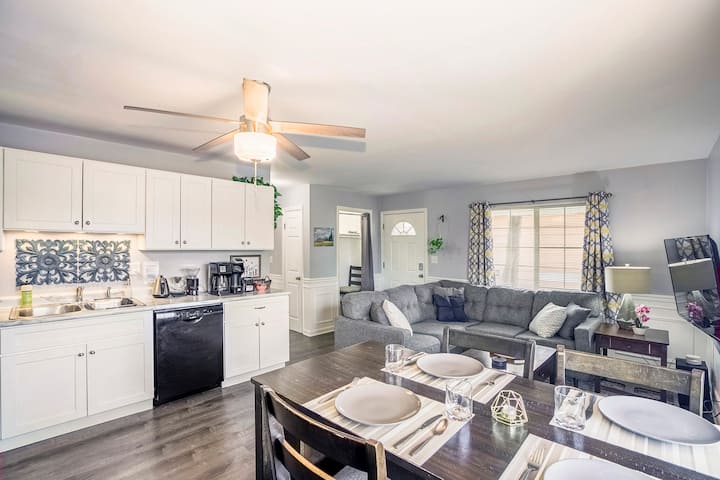 Charming Private 2bd| River Trail, Forest Preserve - West Chicago, IL