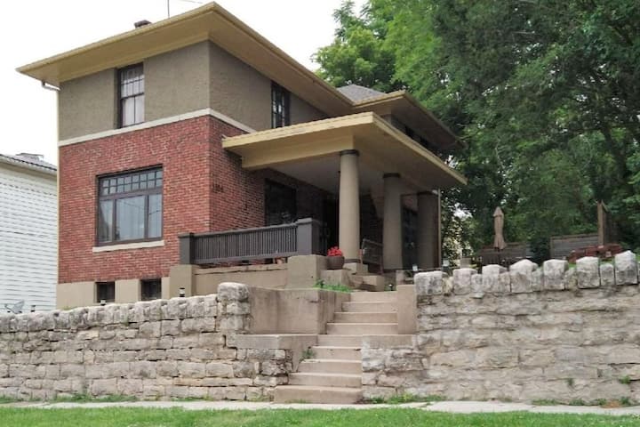 Hannibal Vacation Rentals & Homes - Missouri, United States | Airbnb