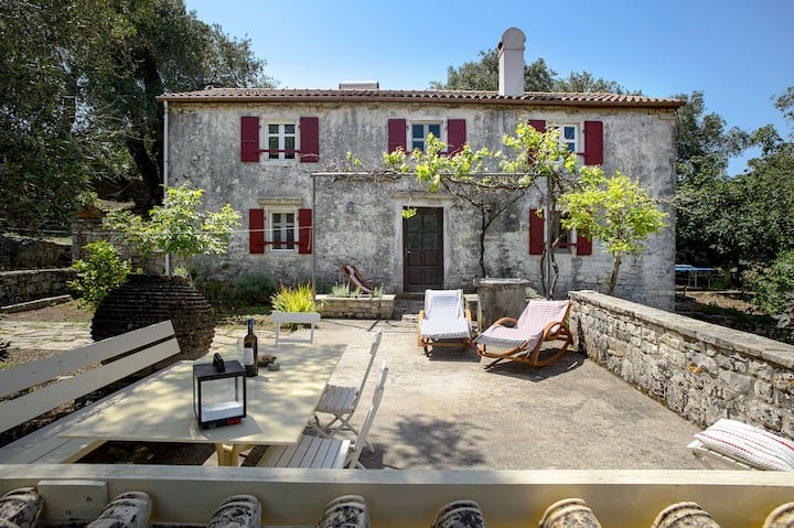 Hausmadianos - App. Nikolaos - Paxi