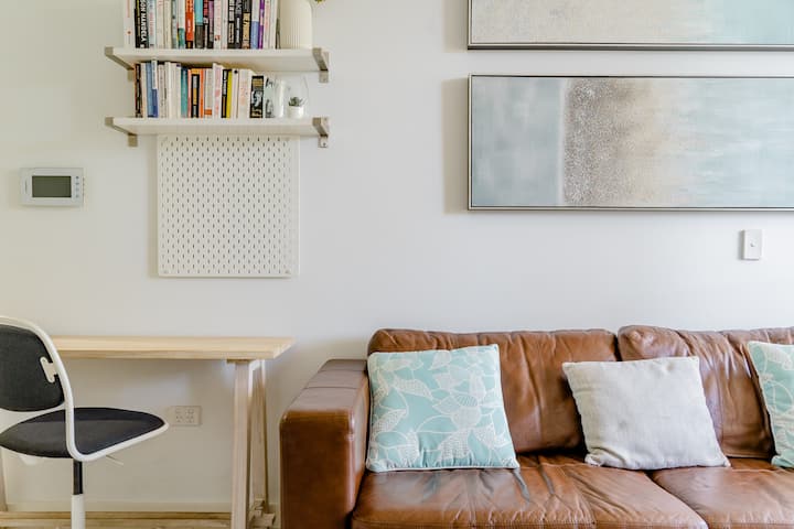 Stunning 3 Bed Apt In Parramatta|free Parking|gym| - Auburn