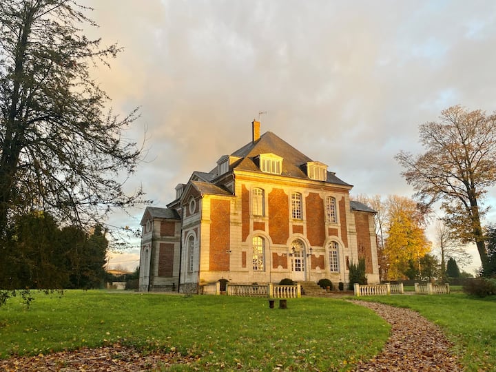 Grand Gîte Pour 28 Personnes Dans Un Château - Lillebonne
