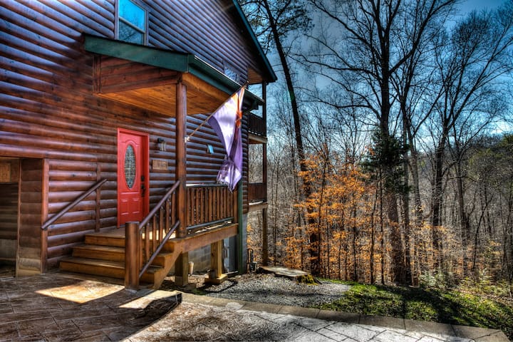Down Under In The Smokies. - Sevierville, TN