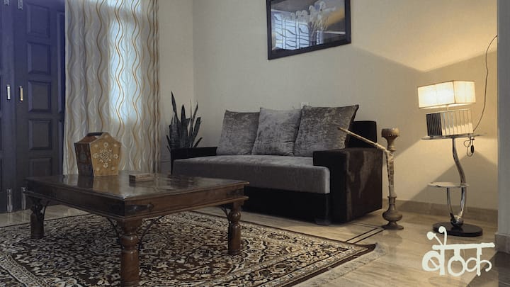 The Khaki Room: The Jaipur Den - Jaipur