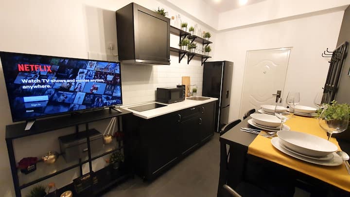 Modern 2 Bedroom Apartment Old City Bucharest - Bucarest