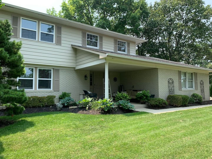 Newly Renovated, Spacious Home In Central Columbus - Dublin, OH