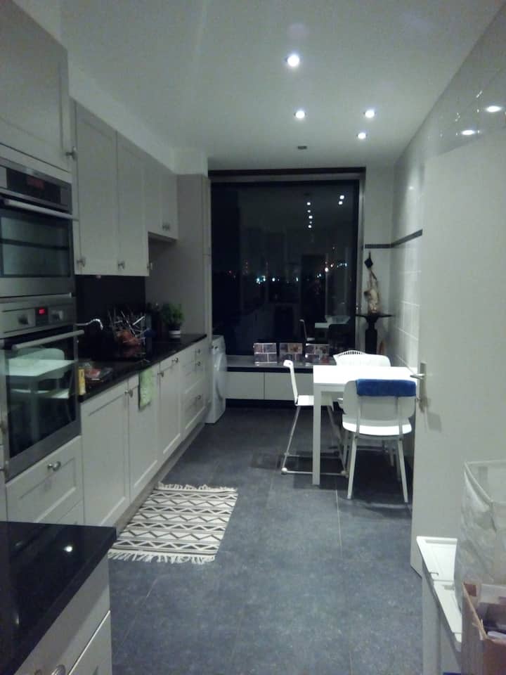 Antwerpen Kamer Met Grandioos Uitzicht. - Antwerp, Belgium