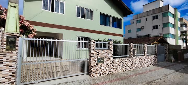 Casa Térrea, Na Praia 3 Quartos - Bombinhas - Bombinhas