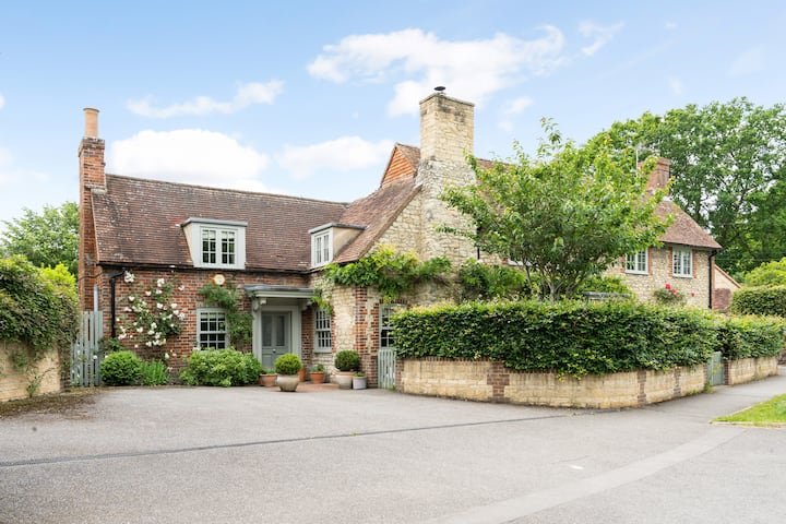 Stunning 3 Bedroom Home With Garden In Warborough - Wallingford