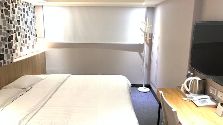 基隆夜市、安靜的市景房間、(近火車站、市中心)O - Taipei