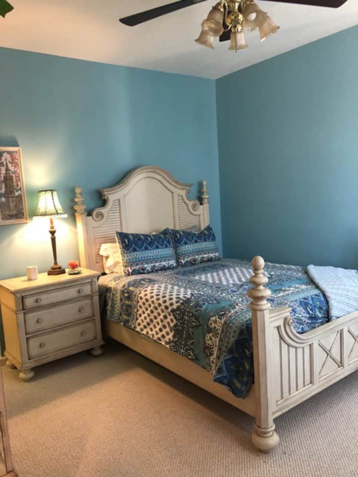 Lovely Guest Suite- Private Bath - On Juno Beach - Jupiter, FL