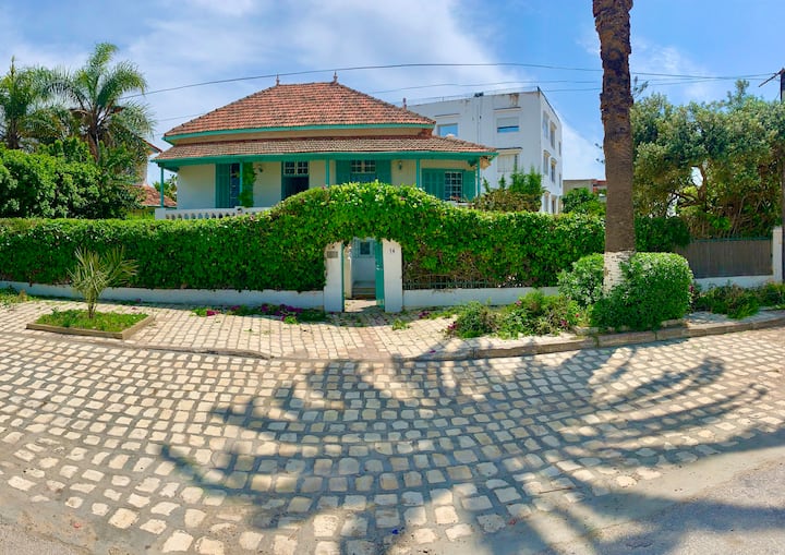 Bel Appartement à Villa En Bord De Mer Avec Jardin - Tunisie