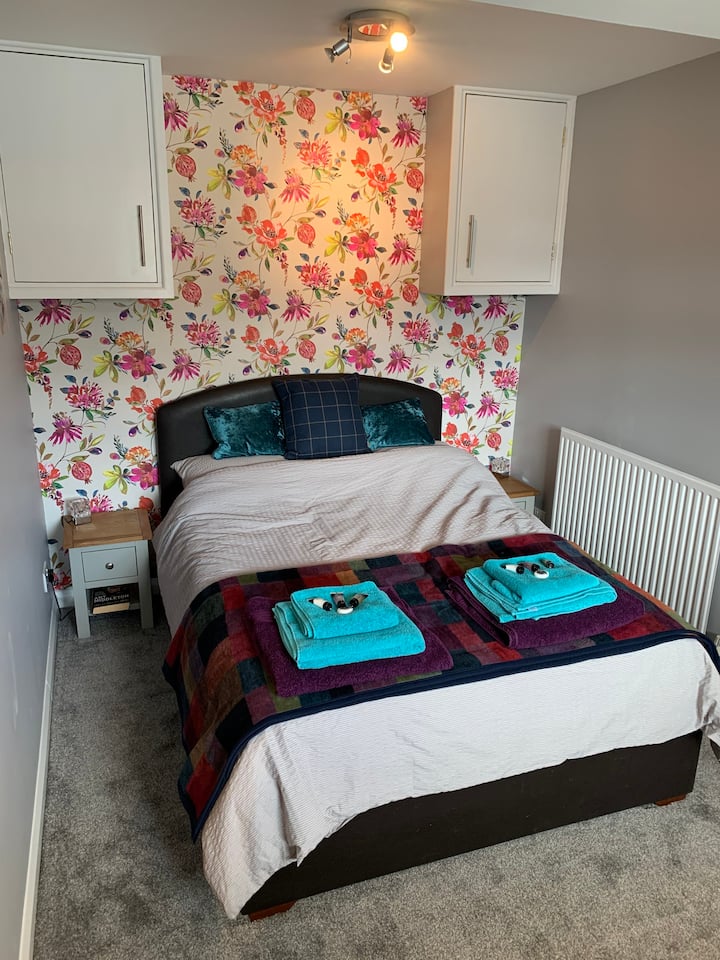 Private Room With Shower Room - Burnham-on-Crouch
