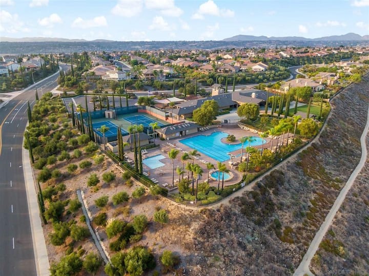 Luxury Estate And Epic Amenities 30 Day Rental - Temecula, CA