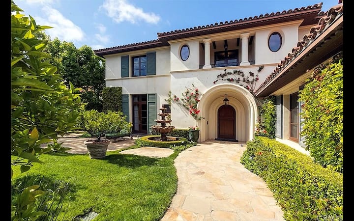 Newport Luxury Villa - Newport Beach, CA