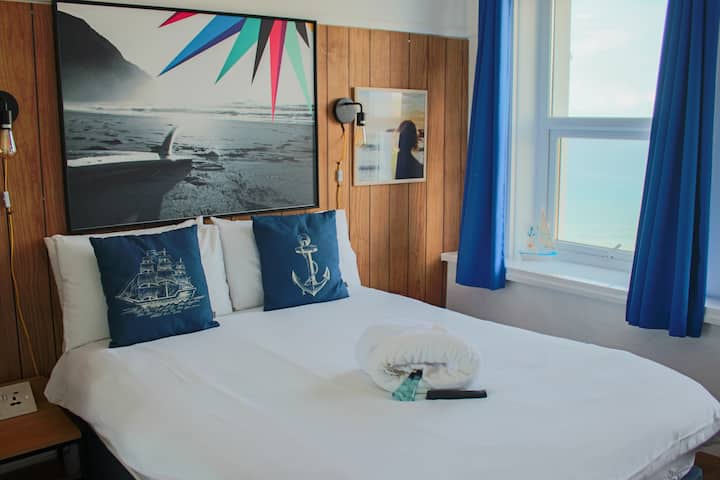Private Double Ensuite - Crantock