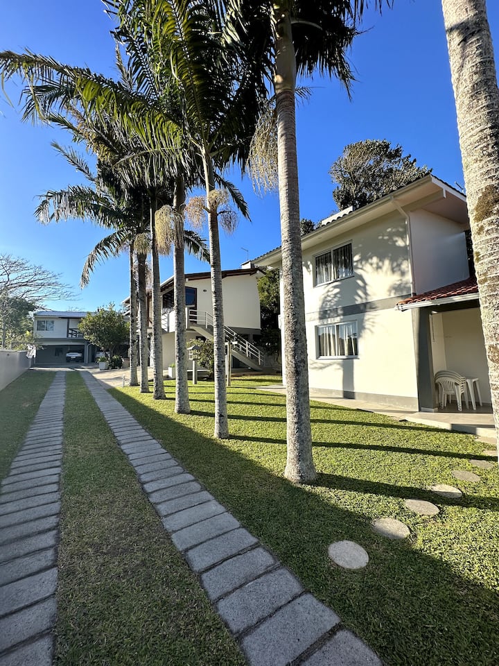 Apto Em Condomínio No Centro 900m Da Praia - Ap 03 - Garopaba
