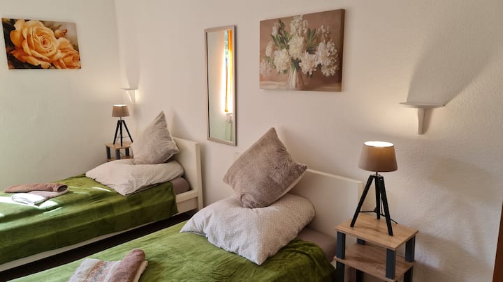 Elena Flat Iris, Zentrum Nähe Centro - Oberhausen