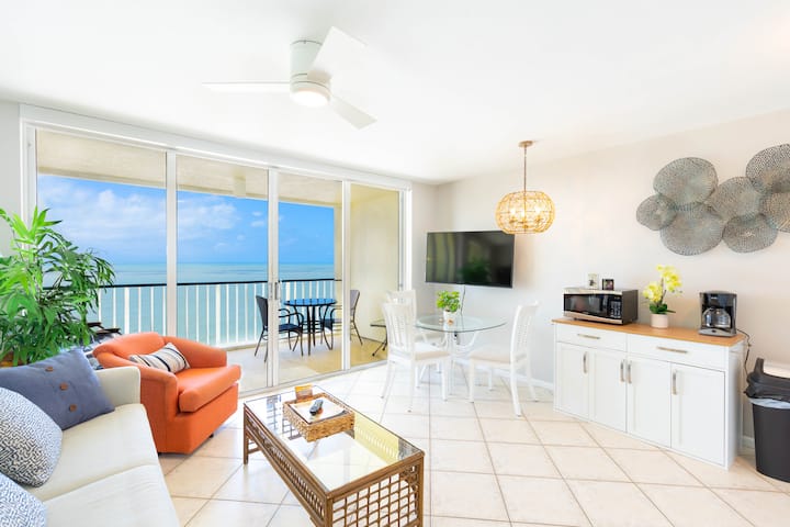 Newly Modernized, Top Floor Beachfront Condo - Marco Island, FL