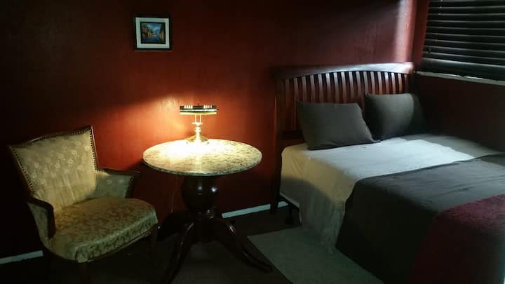 Eclectic Elegant Quiet House (R#3) - Sunnyvale, CA