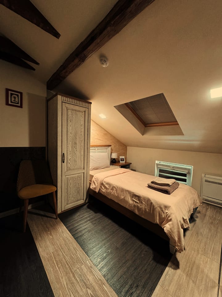 Central Deluxe Single Room - Plovdiv