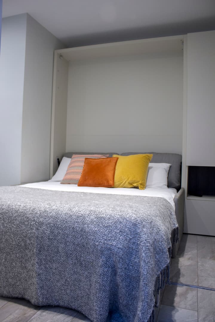 Stylish Studio & Patio -Best Location! - Basement - Marylebone