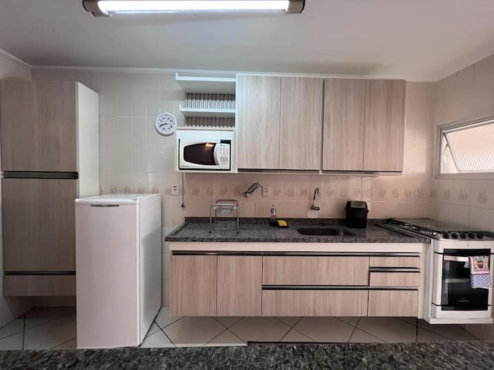 ÓTimo Apartamento Na Enseada 500 Metros Da Praia. - Guarujá