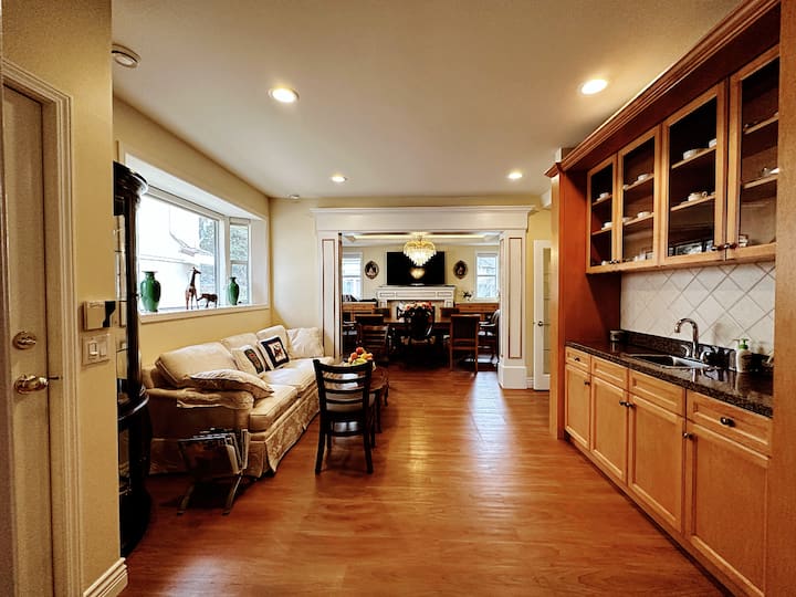 Super Cosy 8 Br(10bed)&6 Bath -10 Min Dt/airport - Vancouver