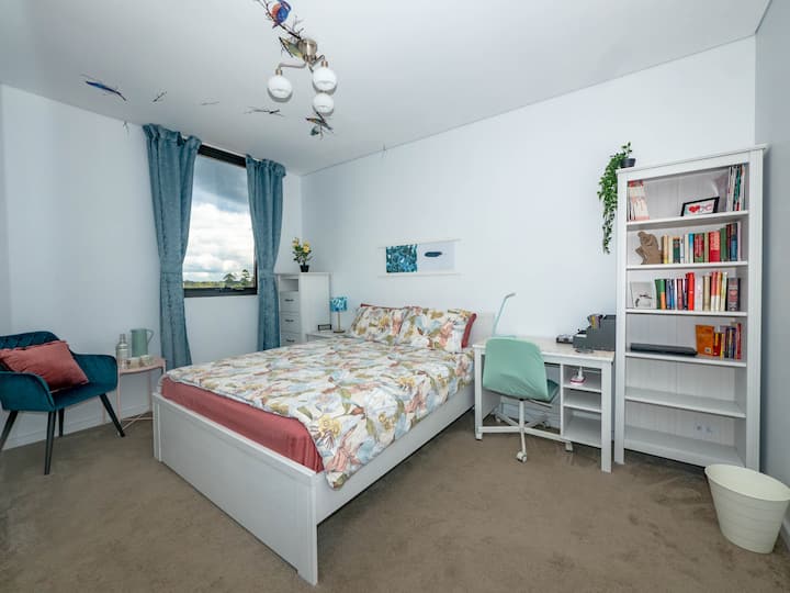 Stylish, Own Bathroom, Parking, Work-friendly - Auburn