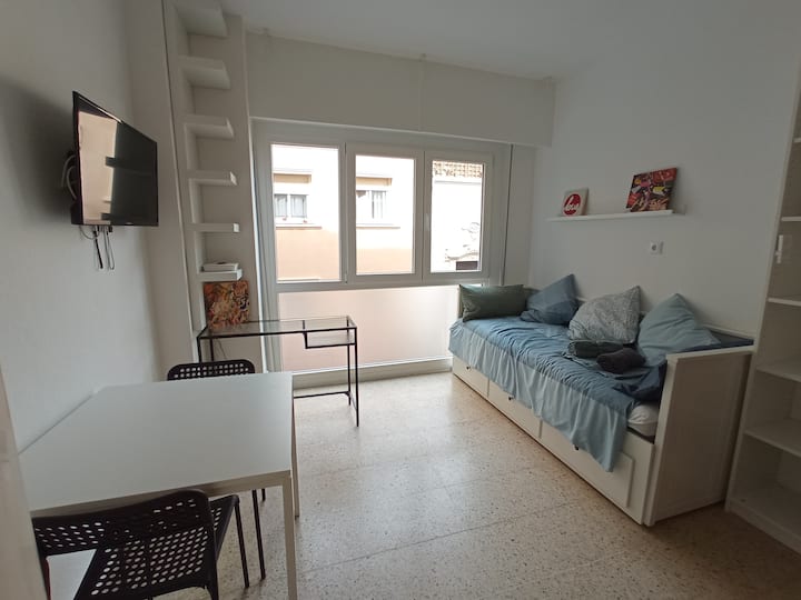 Modern Sunlit Apartment In The Heart Of Gracia! - Barcelona