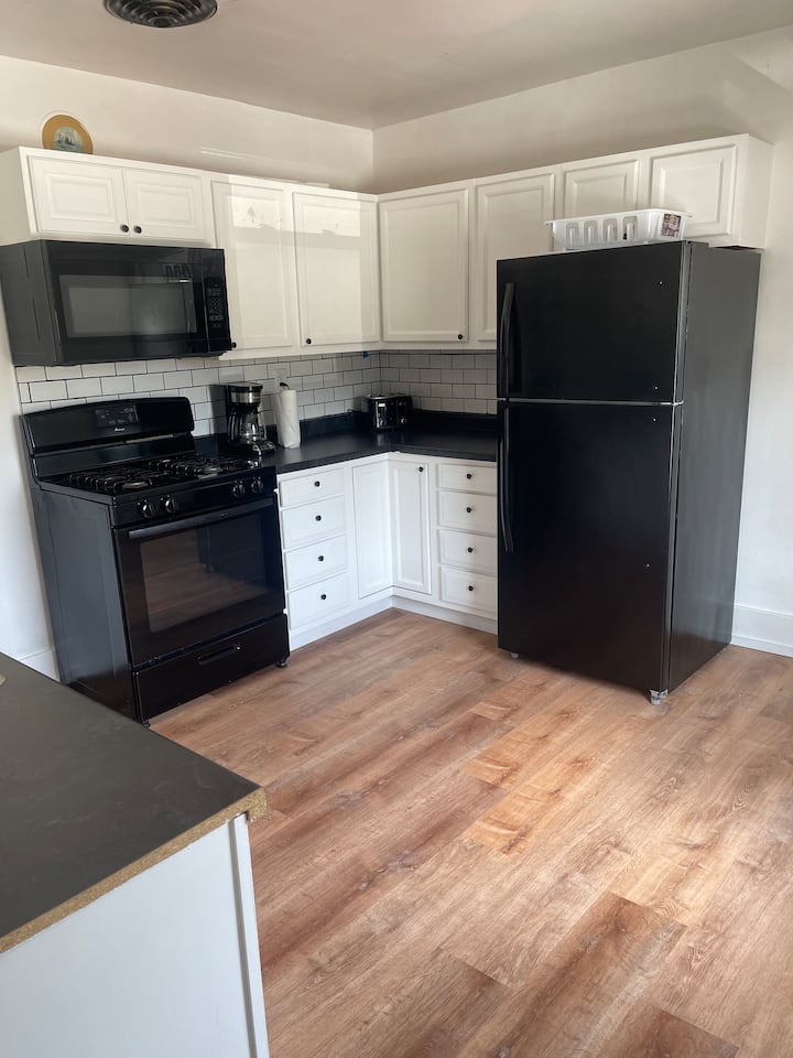 Prohibition Era Apartment/2 Bed - Grand Rapids, MI