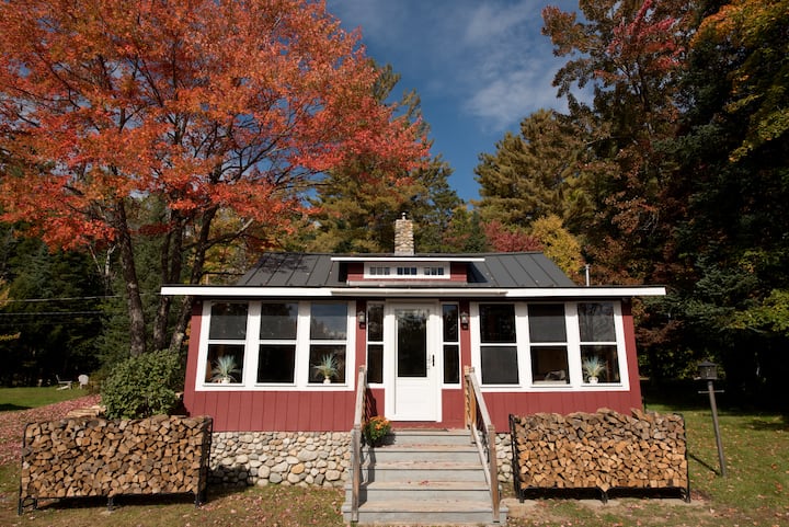 Lil' Red Cabin - In The Heart Of The White Mnts - New Hampshire (State)