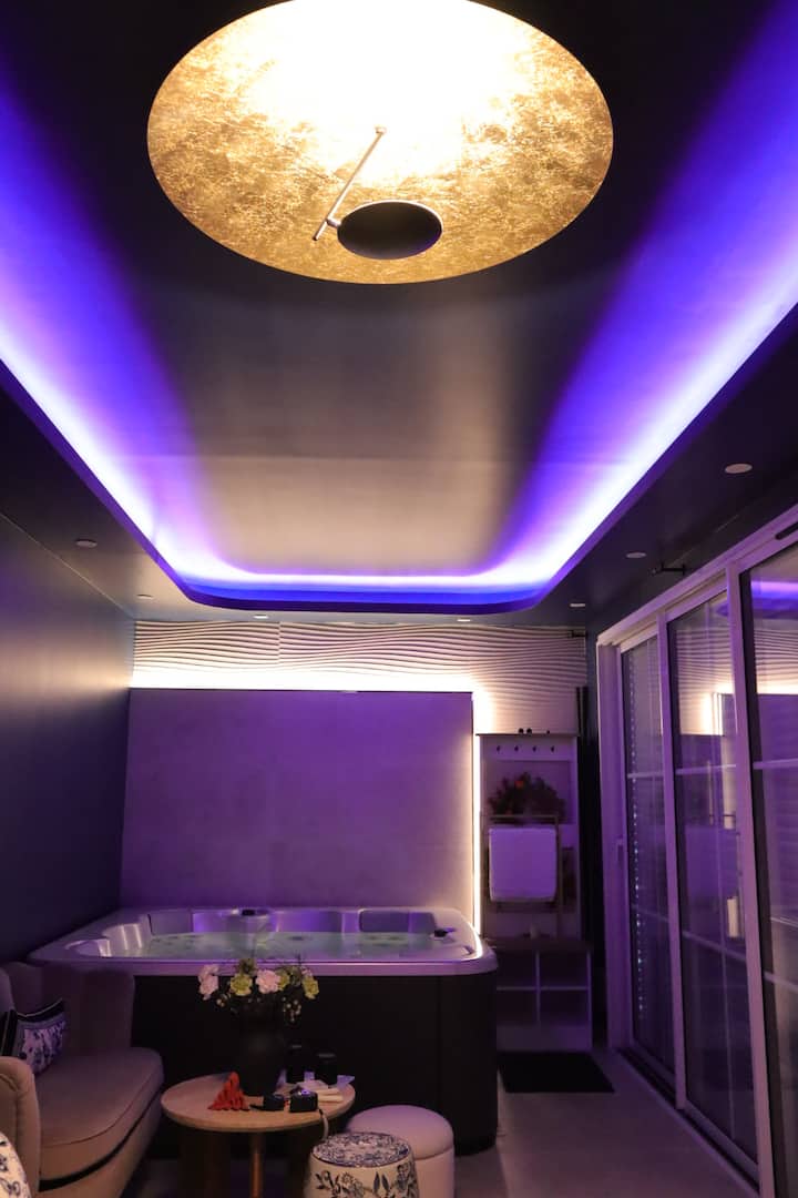 Suite Avec Jacuzzi Privatif - Nantes