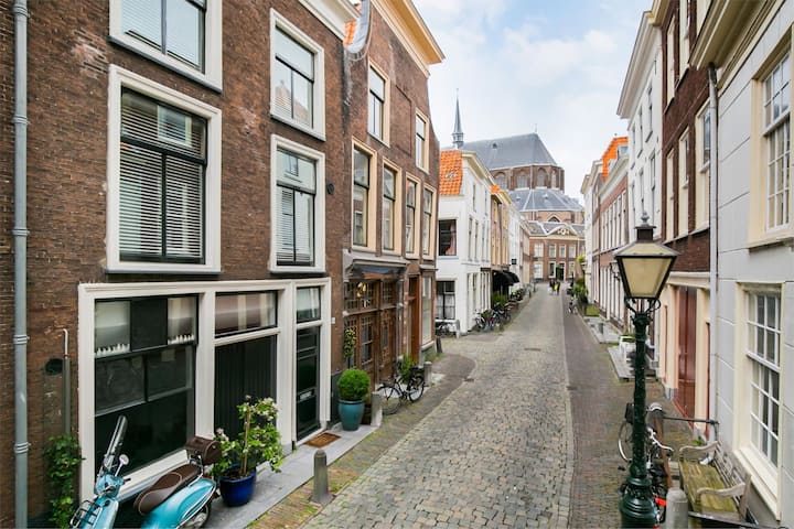 Stadshuisje In De Pieterswijk - Voorschoten