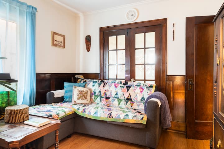 Cozy, Bright And Relaxing Room In Toronto - 