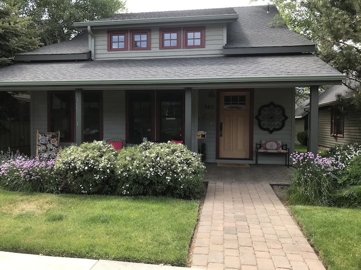 Steps To Downtown & Amazing Views-hot Tub/pool/ac - Sisters, OR