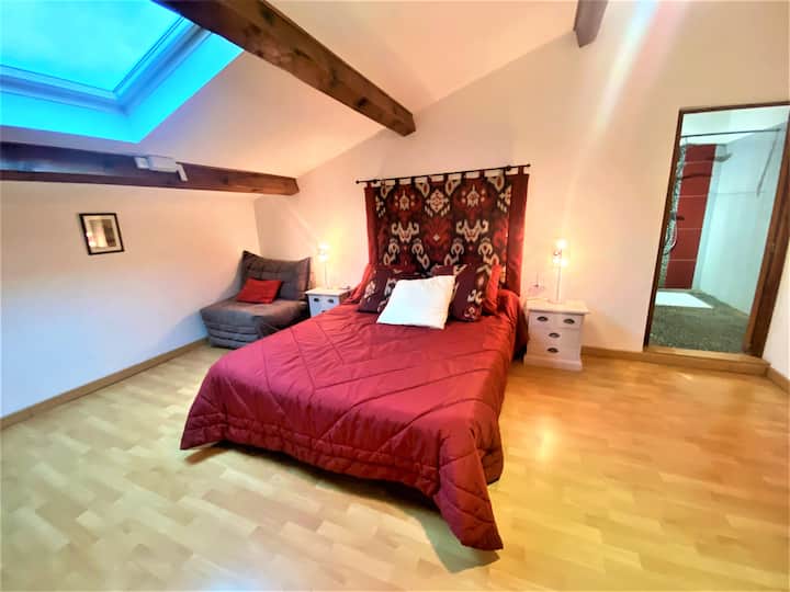 Chambre Tiphaine 2/3p Jacuzzi Piscine Ext Chauffée - Vals-les-Bains