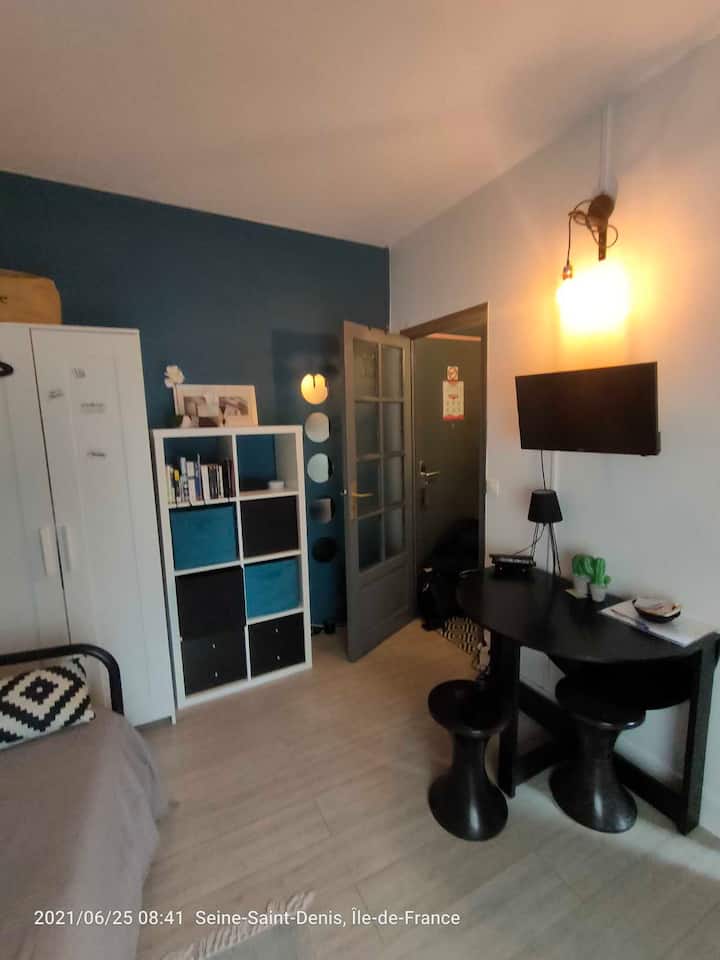 Studio  Cosy, Meublé 1 Ou 2 Pers , à 2 Mn Du Métro - Montreuil, France