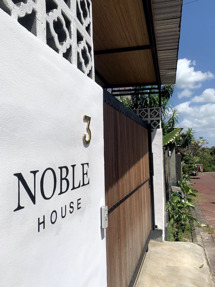 Cosy Modern Home In Canggu - Bali