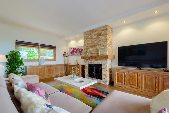 Delightful Ibiza Villa | Spectacular Mountain Views | Villa Jasmine - Ibiza
