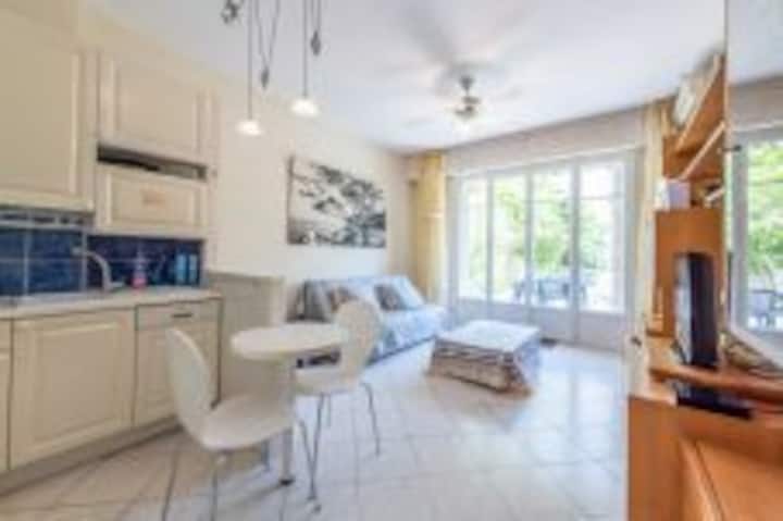 2 Pièces, Terrasse, Parking, Promenade Des Anglais - Nice