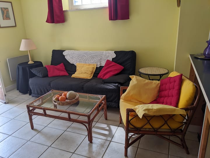Les Faucons Gite Appartment Avec Piscine Et Jardin - Lot