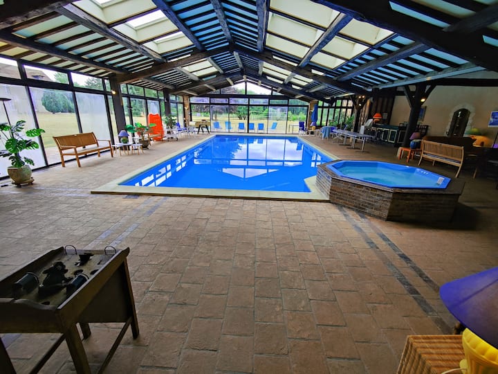 Domaine De Charme + Piscine Interieur Chauffee - Conches-en-Ouche