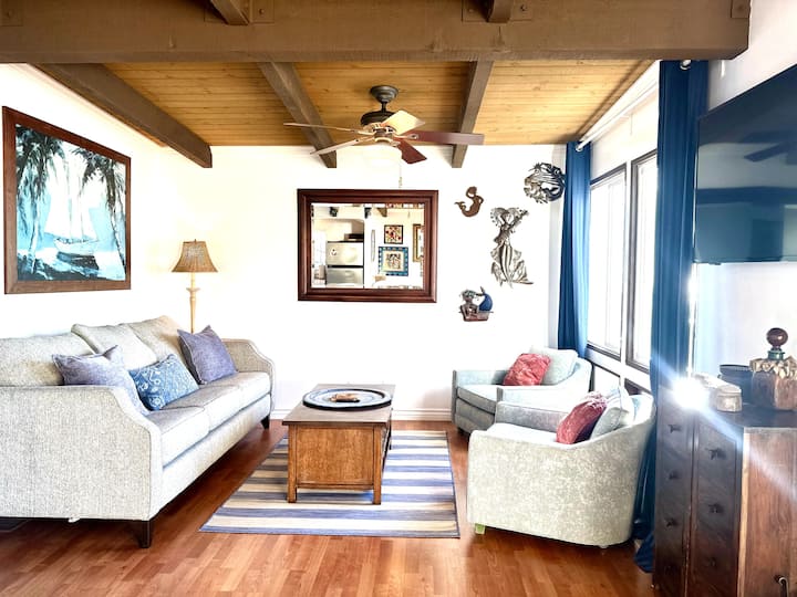 Casa Lagunita: A Walkable, Ocean View Retreat! - Aliso Viejo, CA