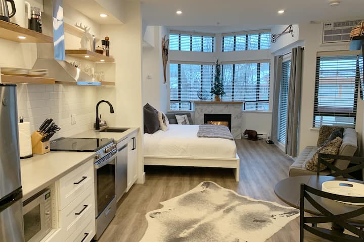 The Nest-king Bed Studio -Village-free Parking - Whistler