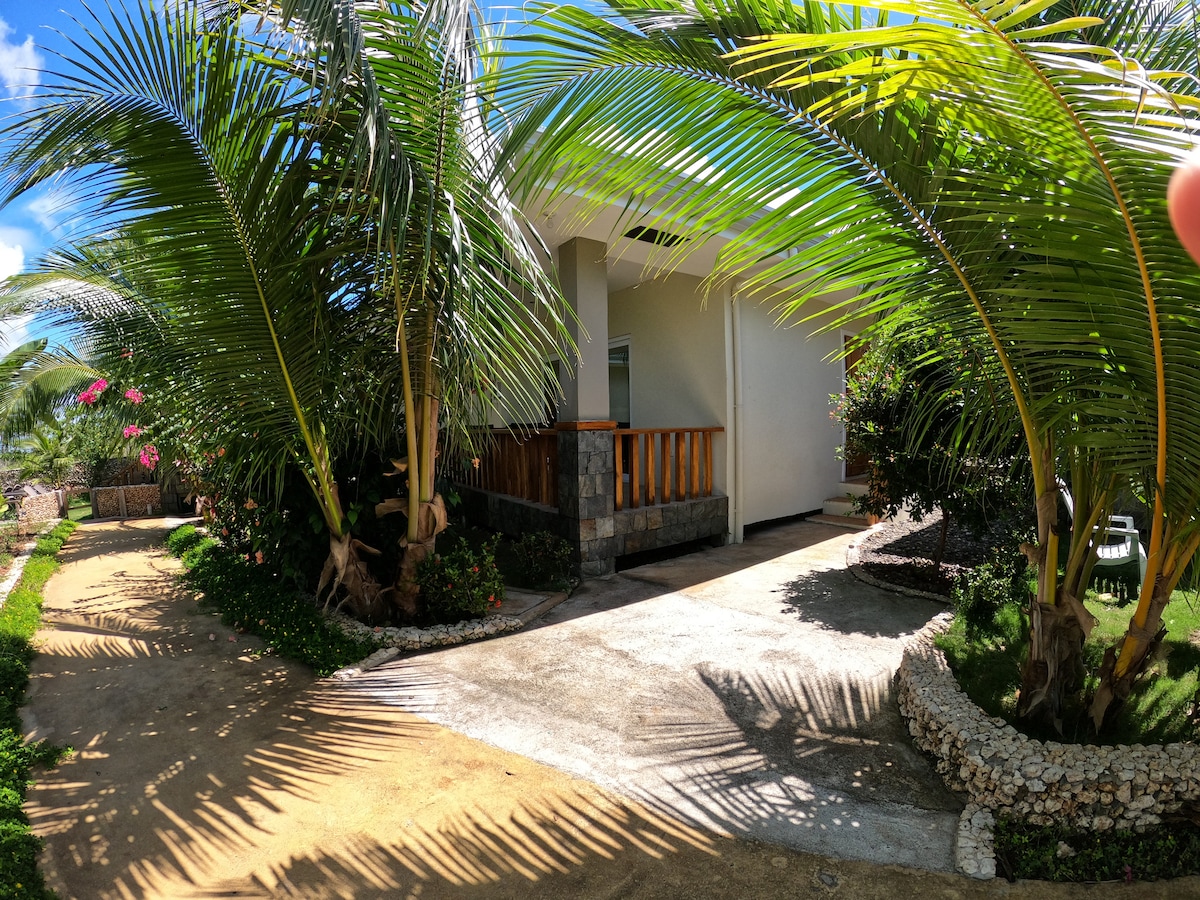 Mango Bungalow - Bungalows à louer à San Juan, Visayas centrales ...