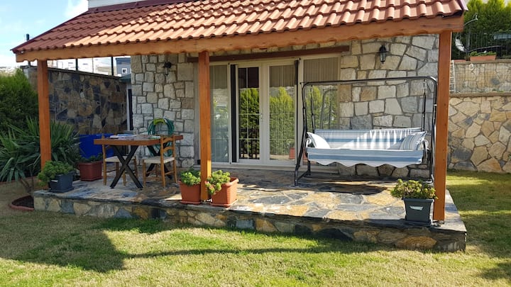 Siğacik Eşsiz Manzara Huzur Sunan 1+1 Ev - Seferihisar