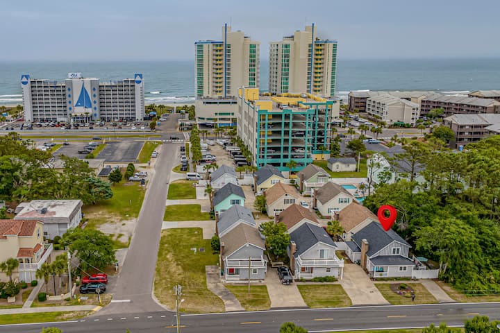 2 Min Walk To Beach & Main St | Private Patio - North Myrtle Beach, SC