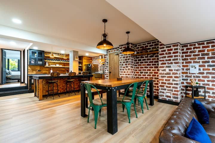 Elegant Escape In Provenza - Medellín