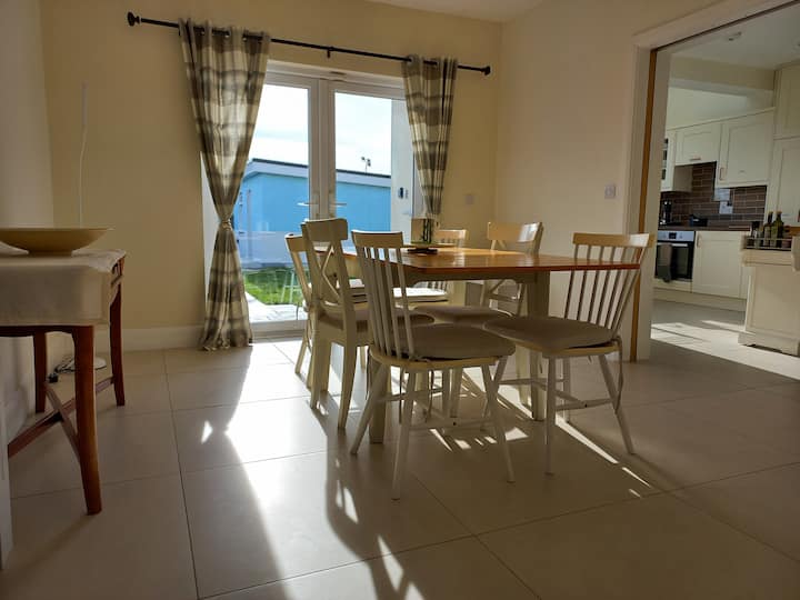 House In An Award-winning Estate (Courtlands) - Dublin