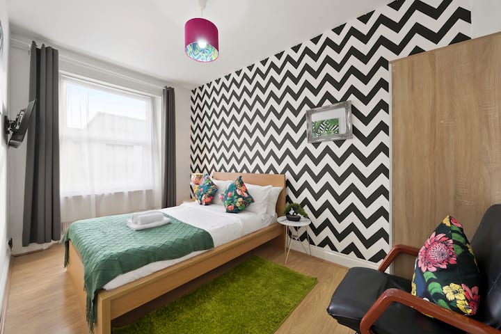 Super Cosy Cally Pally - Soho - London